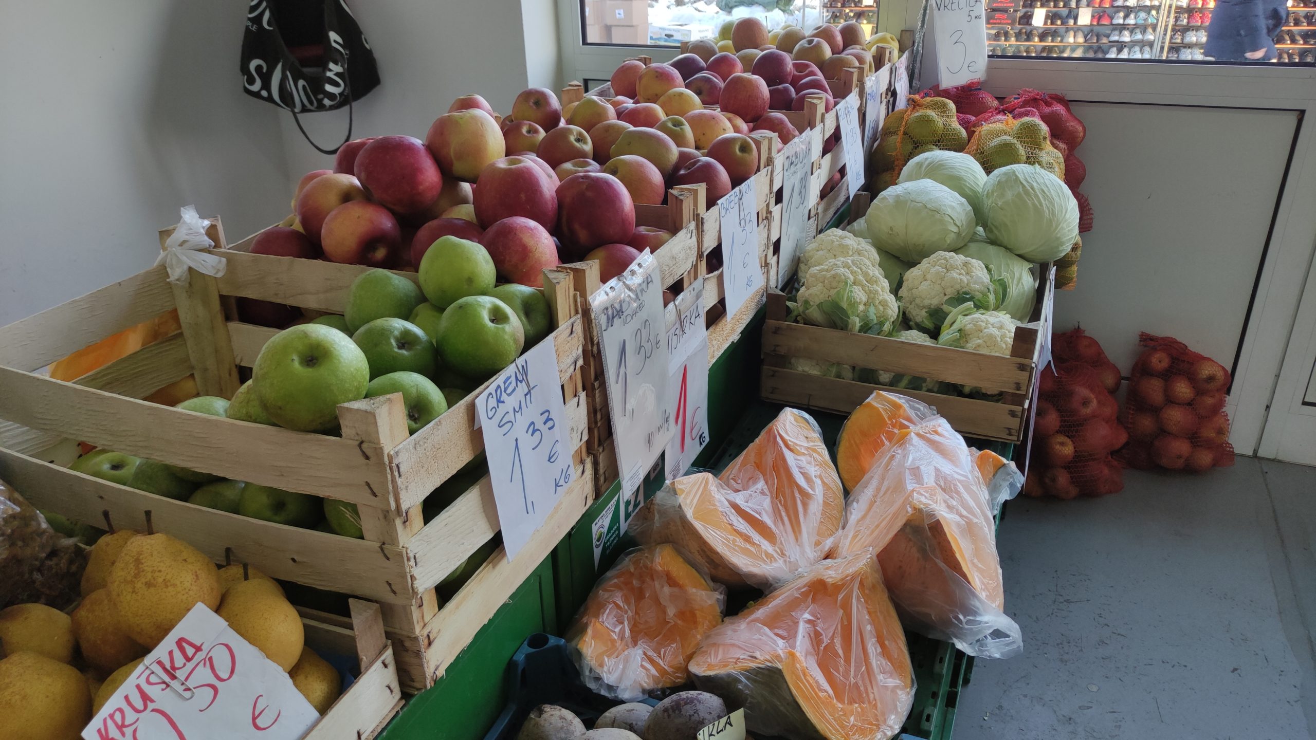 NOVE CIJENE ZA PRODAJNA MJESTA NA TRŽNICI – Slatina KOM d.o.o.